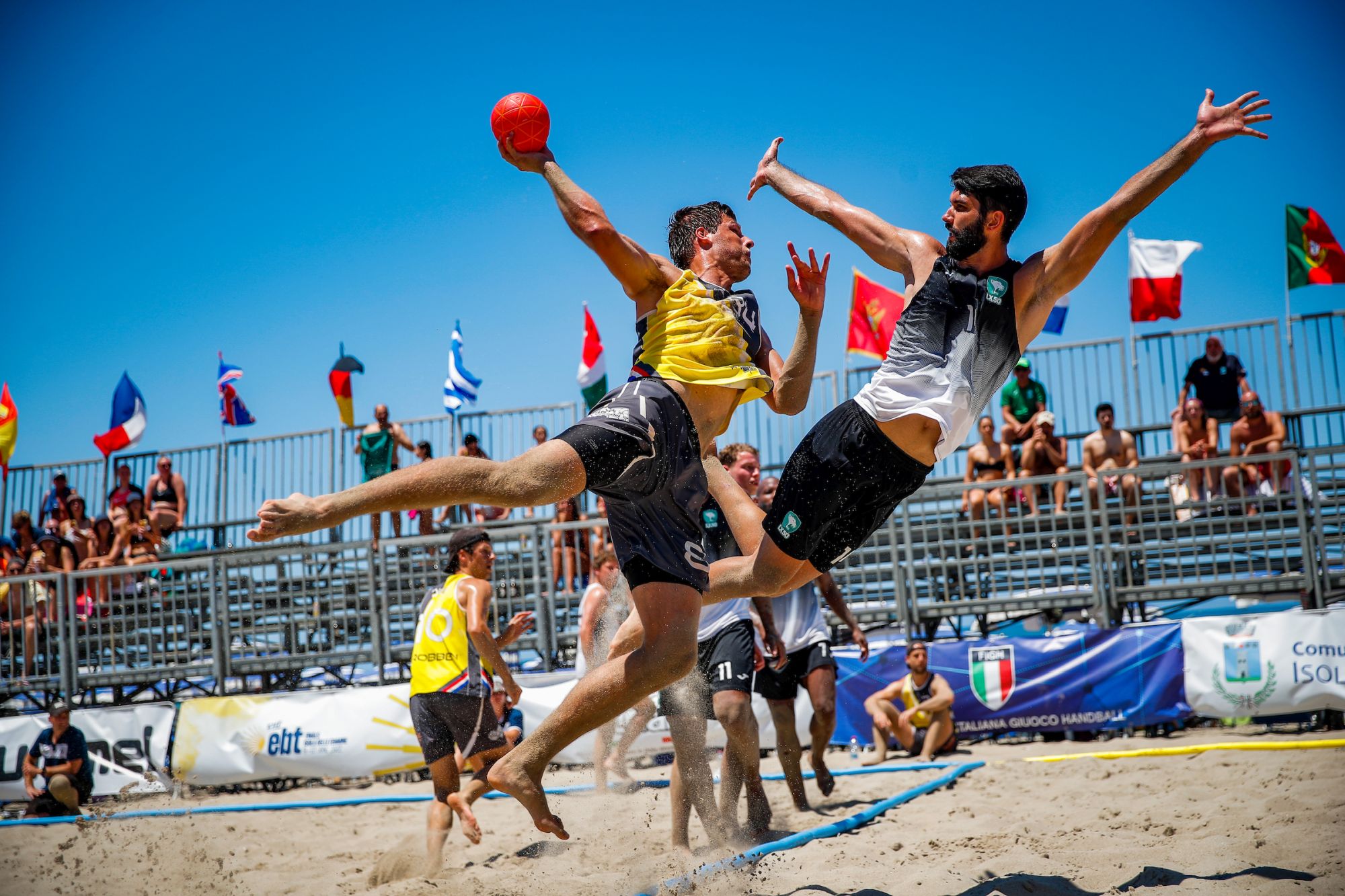 Team Blue Bee and LX50 Handball clinch titles in Sicily