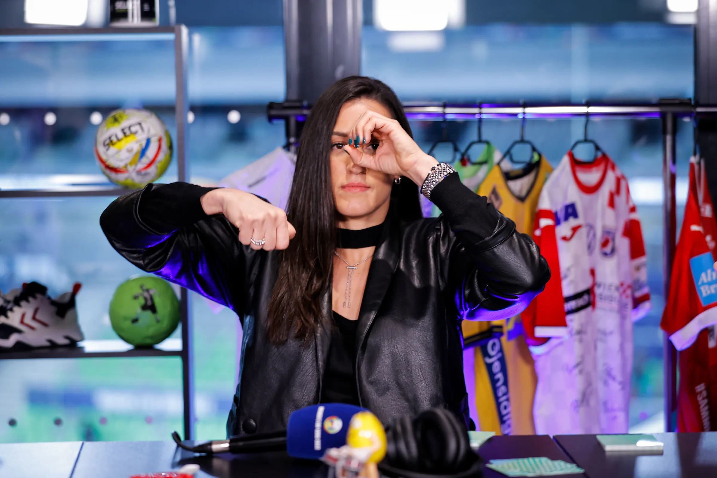 Andrea Lekic and Ana Gros to star in EHF EURO vertical live shows